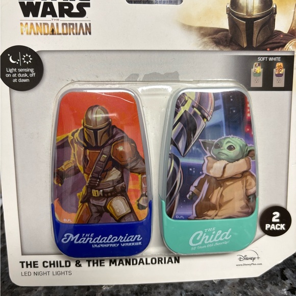 Disney | Toys | Disney Mandalorian Led Night Lights Green And Blue ...